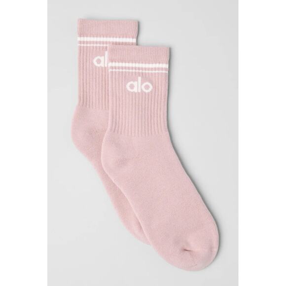ALO Yoga | Accessories | Alo Unisex Halfcrew Throwback Sock In Ballet ...